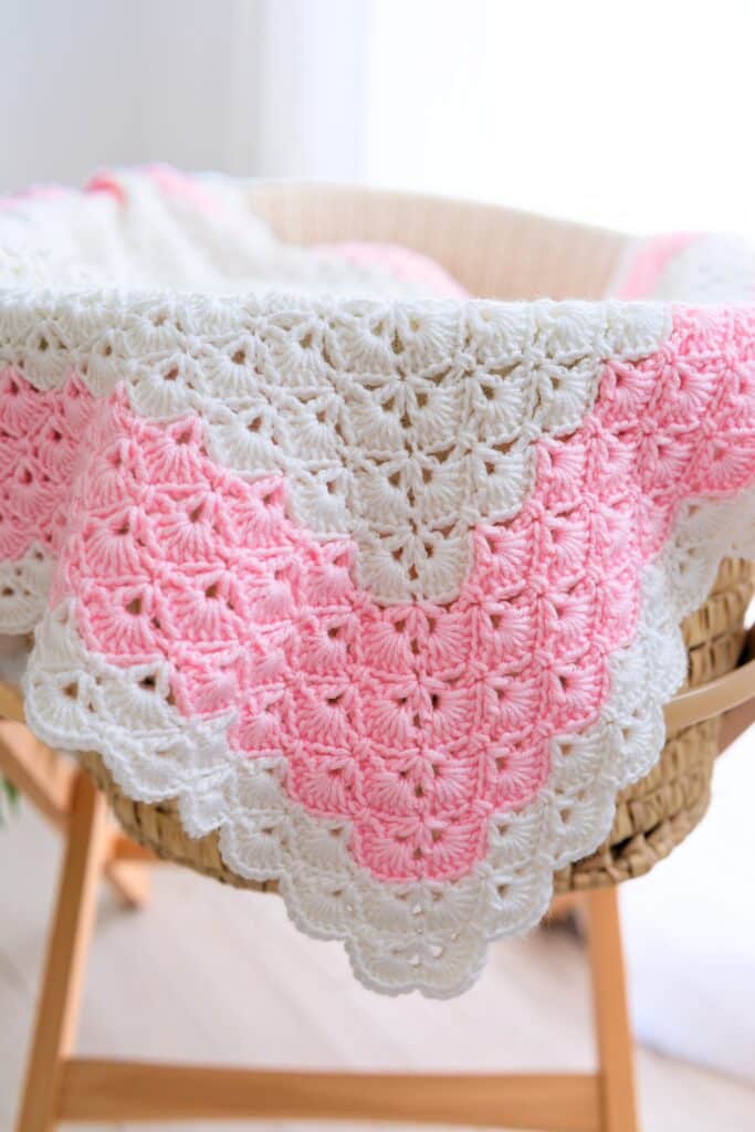 Crochet Baby Blanket in the Round (Free Pattern) - Maisie and Ruth