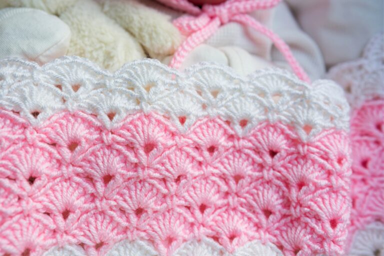 Crochet Baby Blanket in the Round (Free Pattern) - Maisie and Ruth