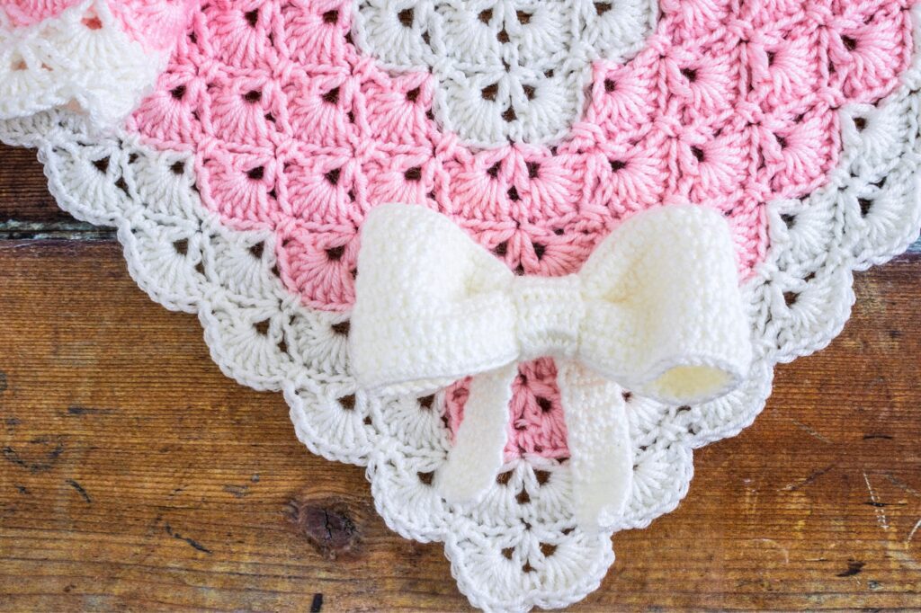 Crochet Baby Blanket in the Round (Free Pattern) - Maisie and Ruth