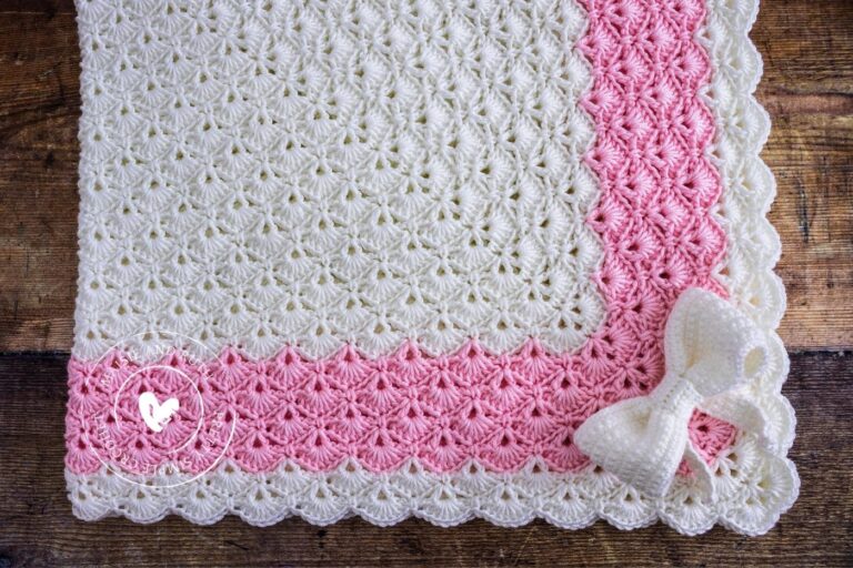 Crochet Baby Blanket in the Round (Free Pattern) - Maisie and Ruth