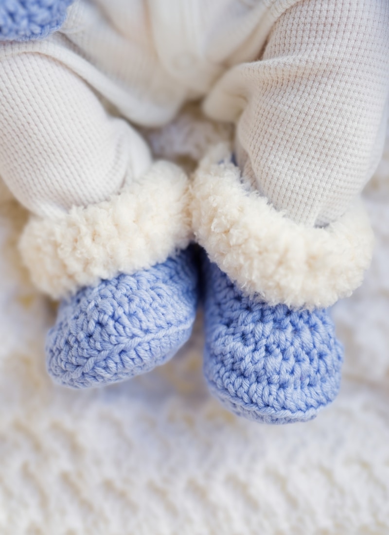 Quick Crochet Baby Booties (Free Pattern) - Maisie and Ruth