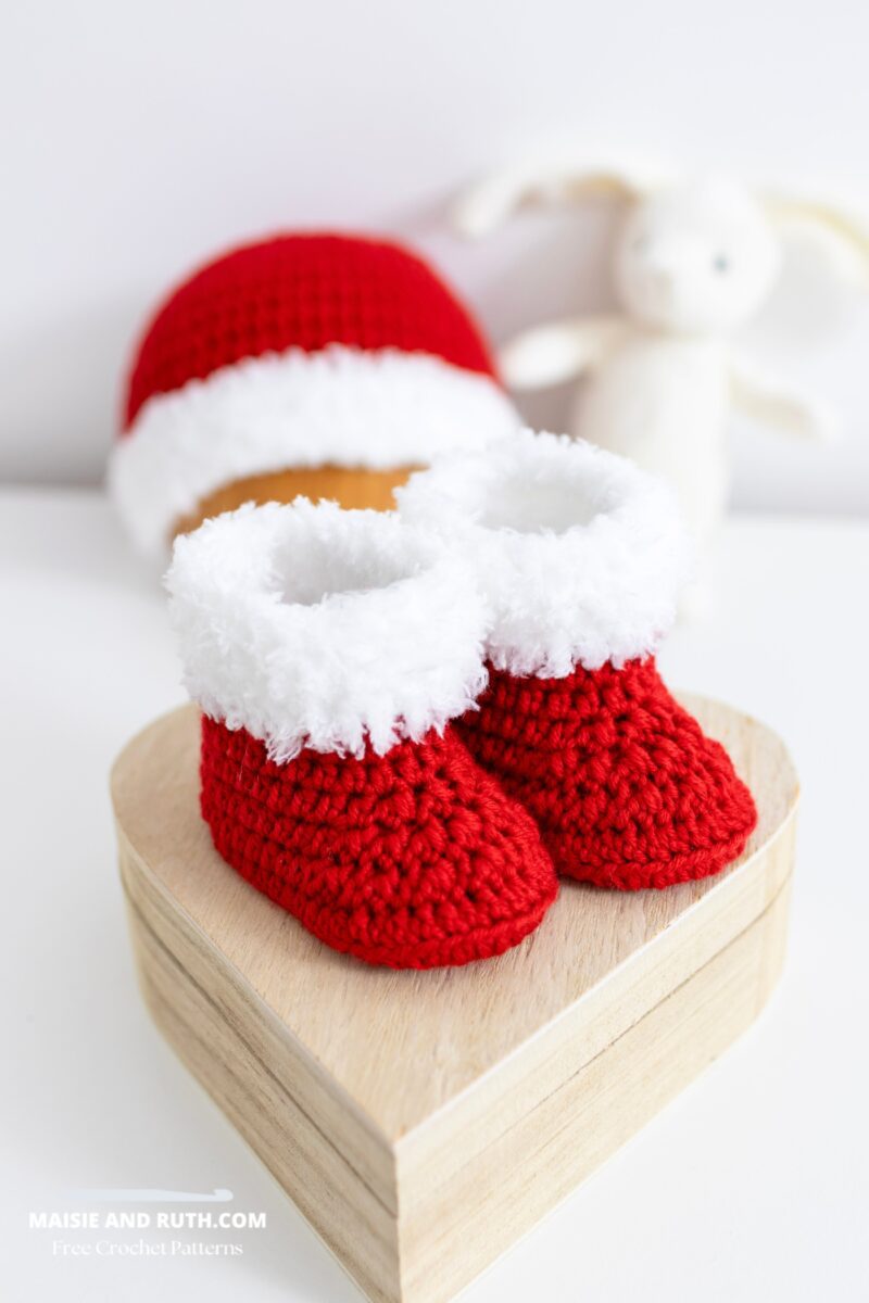 Quick Crochet Baby Booties (Free Pattern) - Maisie and Ruth