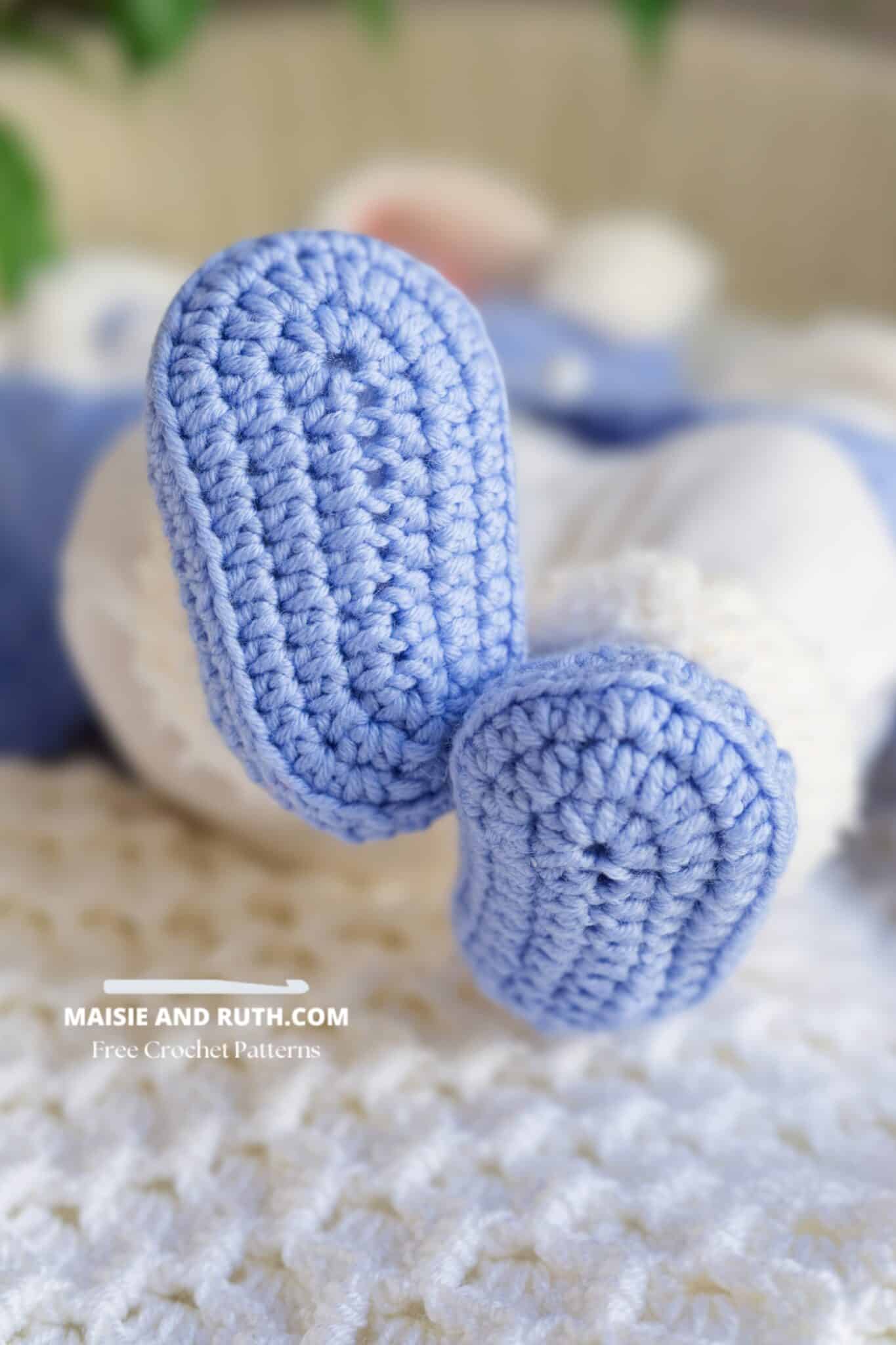Quick Crochet Baby Booties (Free Pattern) - Maisie and Ruth